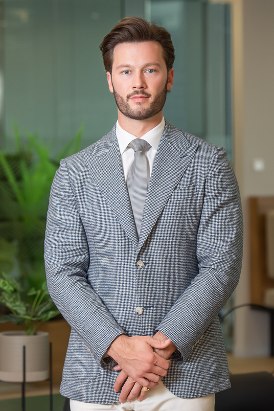 Patrick Luft, Platinum Agent - Espace